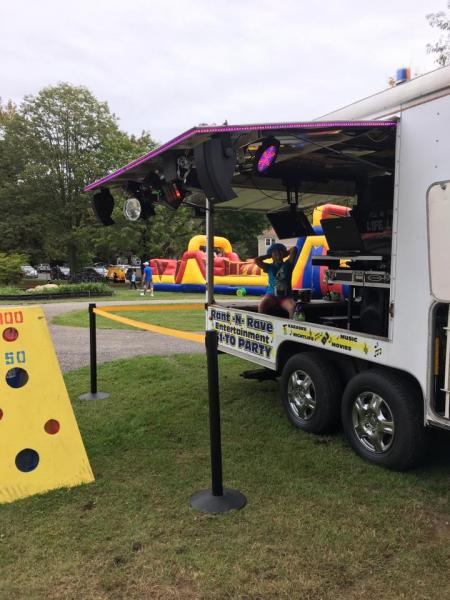 VirtualDJ - has anyone built a mobile out side dj trailer before