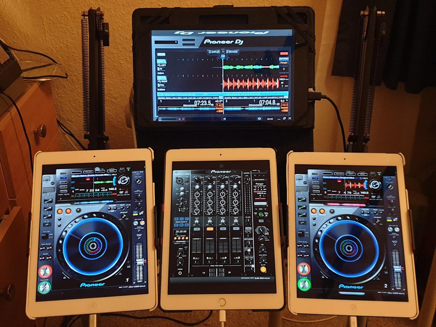VirtualDJ - Various Desktop Skins converted Into separate decks ...